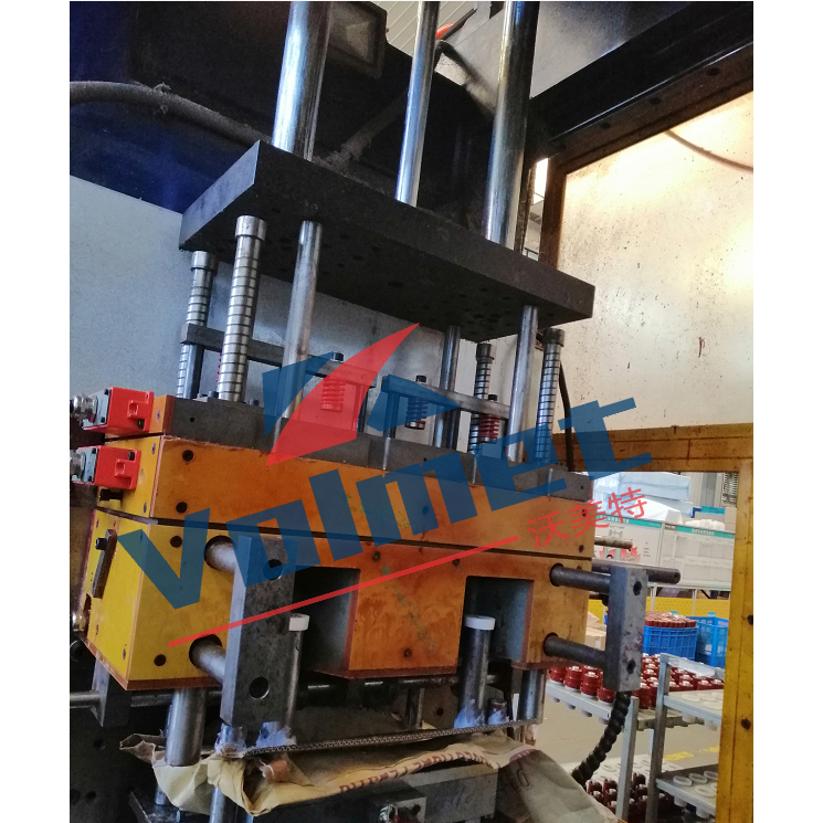 TVOL-8060-15 Vertical Type APG Clamping Machine - Volmet